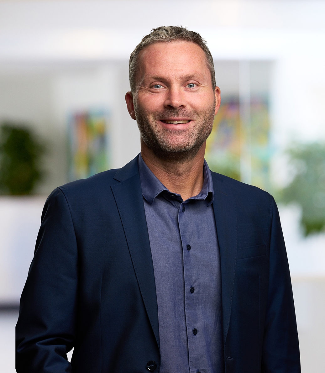 SUVs & Crossovers | Kjaer.com